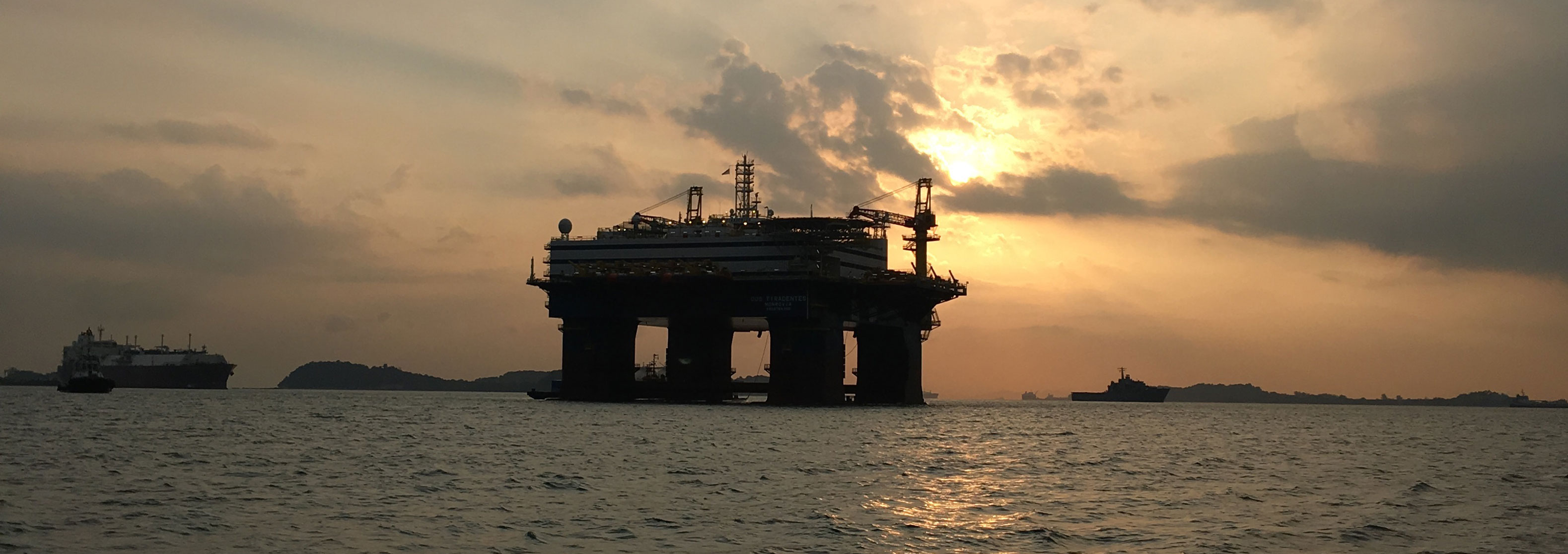 OOS International Serooskerke - Lifting your projects - Offshore & Onshore