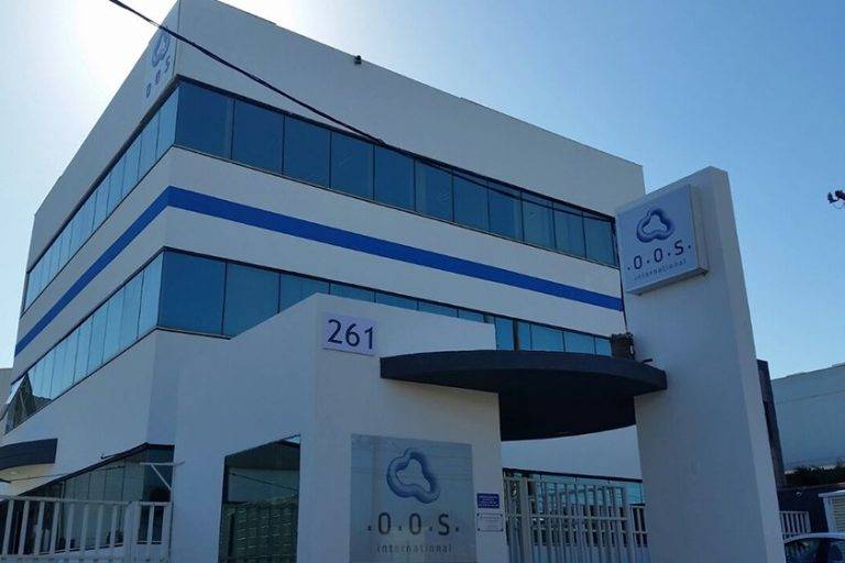 2017 - Donation to the elderly house in Brazil - OOS International