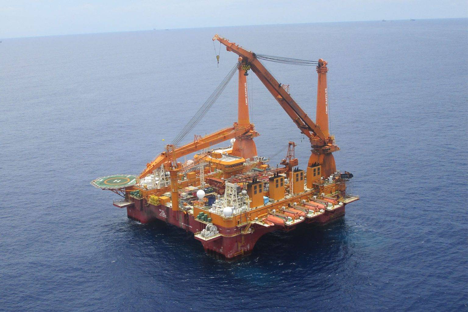 OOS Gretha lifted off helicopter - OOS International